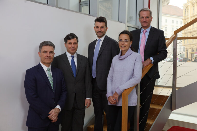 Aufsichtsrat & Ausschüsse - RATH Gruppe